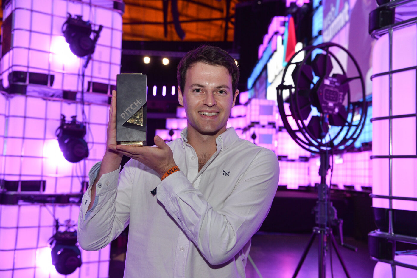 PITCH Powered by Jusour | Startup Competition | Web Summit Qatar, Doha ...